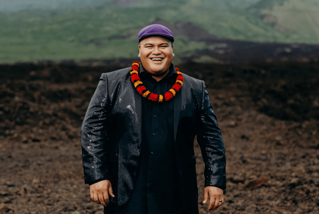 Kalani Pe’a: Hawaiian Christmas | The Reser
